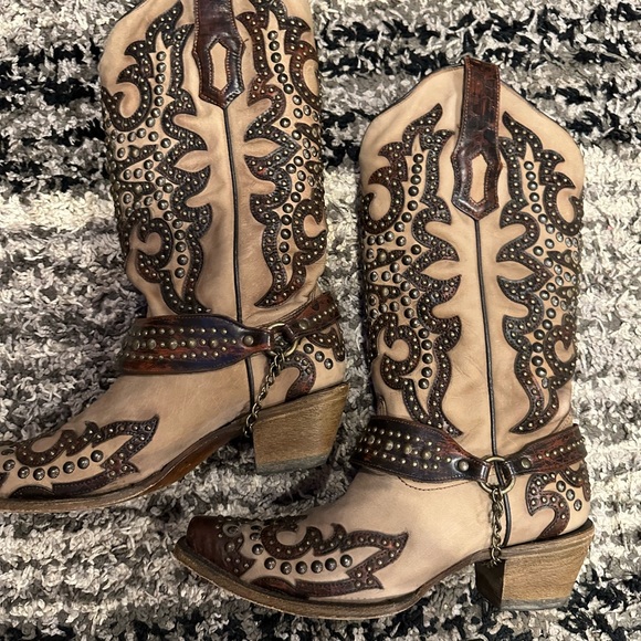 Corral | Shoes | Corral Womens Sandbrown Overly With Studs Boot | Poshmark